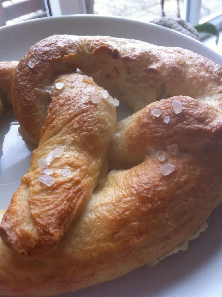 Jalapeno Cream Cheese Stuffed Pretzels | Polka Dot Kitchen